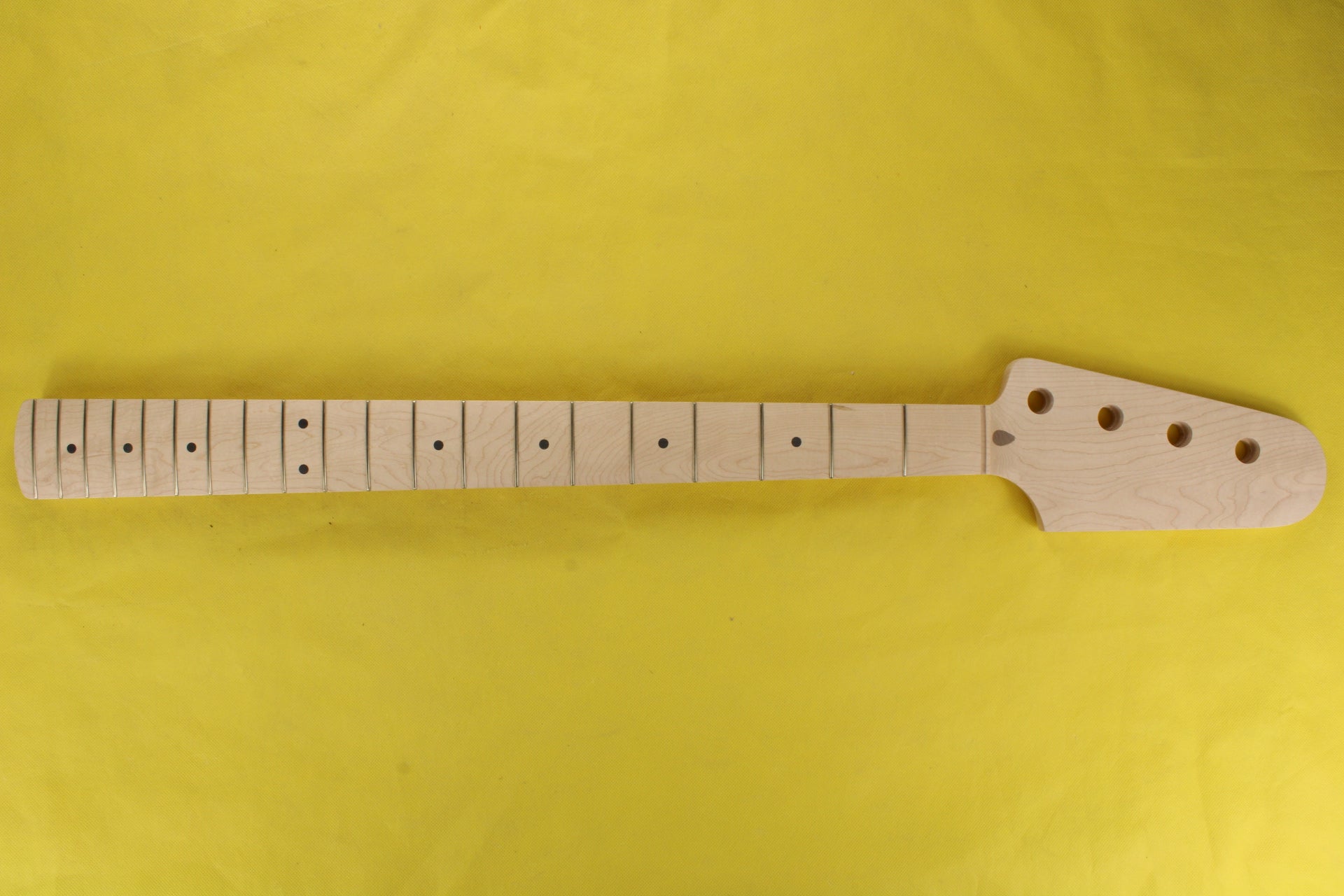 Bass Necks – Boobooguitars